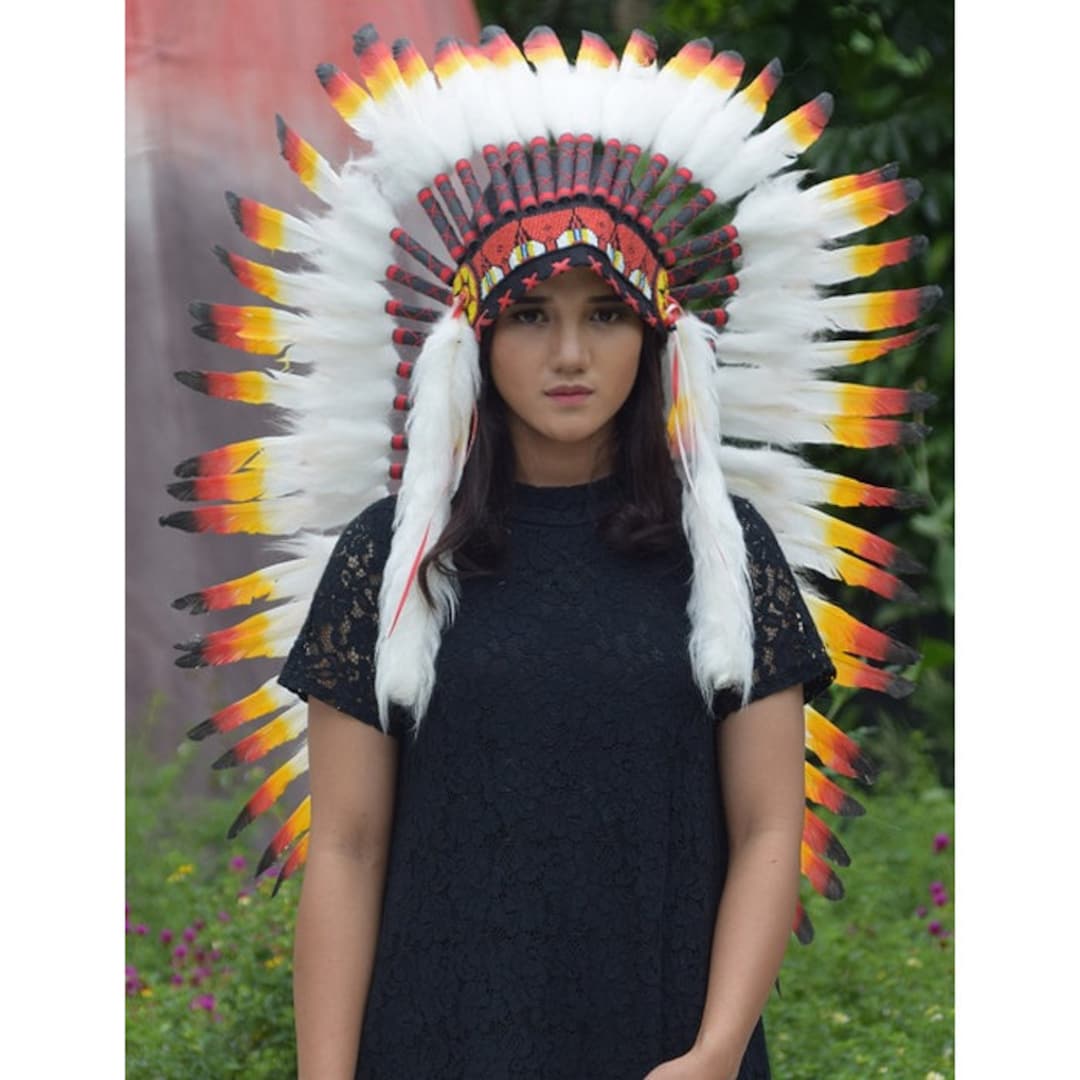 Feather Headdress Showgirl, Skull Indian Headdress, Wolf With Indian ...
