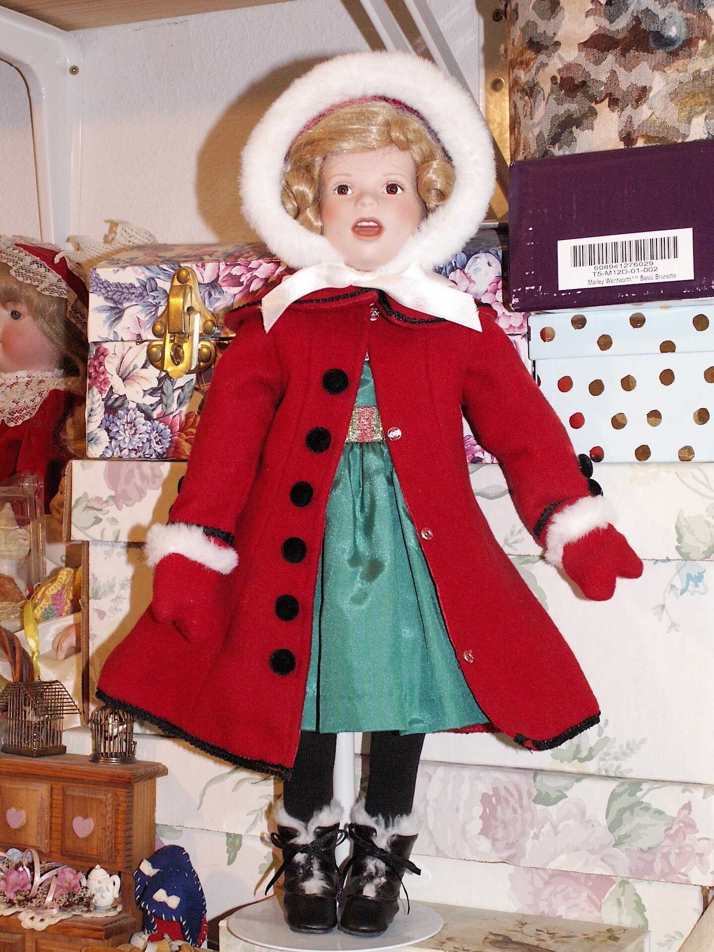 Shirley Temple Doll, LITTLE CAROLER, Christmas or Valentine's Day ...