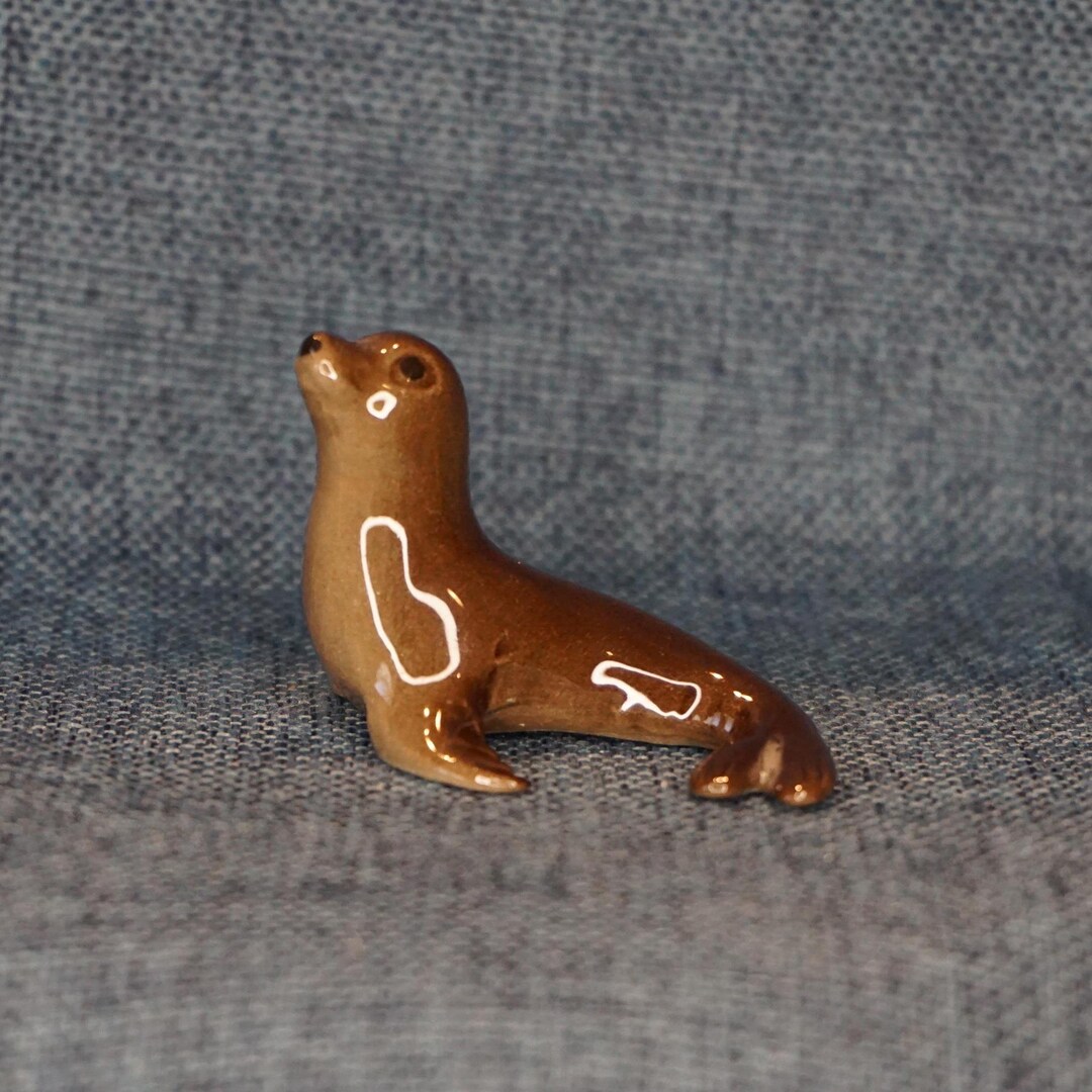 Vintage Seal Figurine. Miniature Hagen Renaker Brown Seal Mama Figure ...