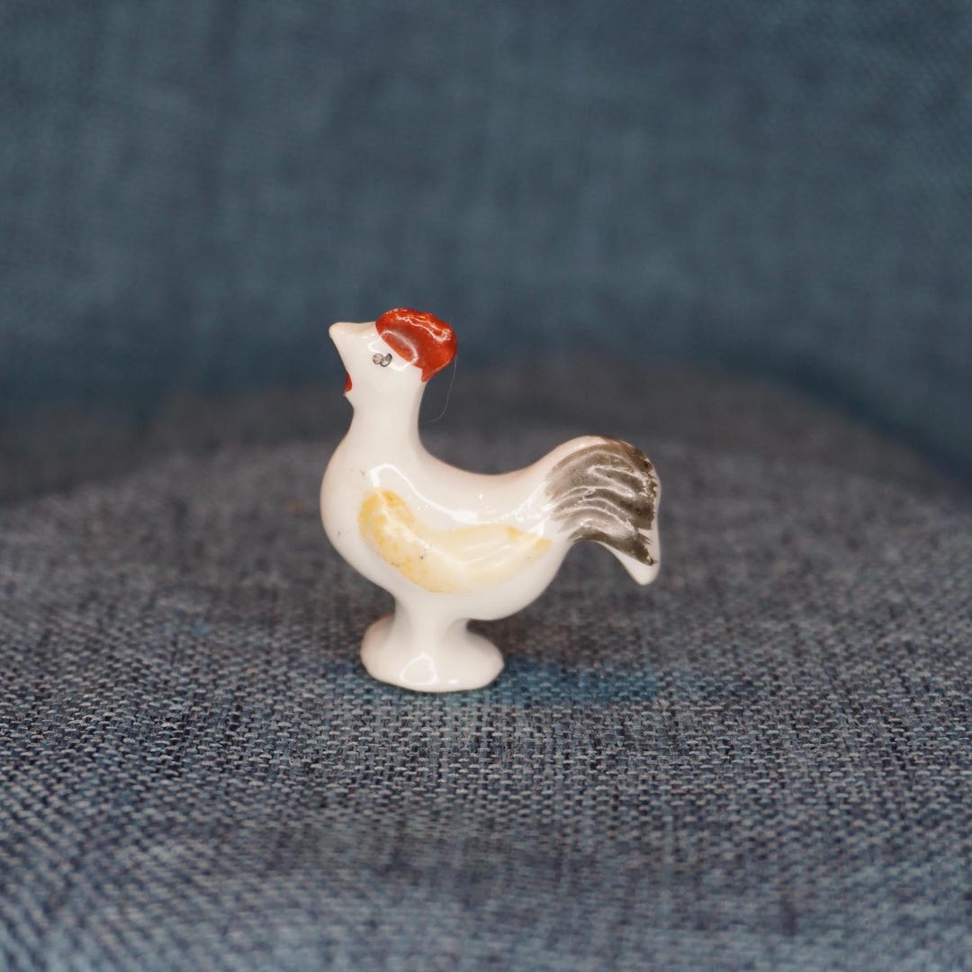 Vintage Chicken Hen Figurine. Tiny Bone China Japan Miniature Bantam ...