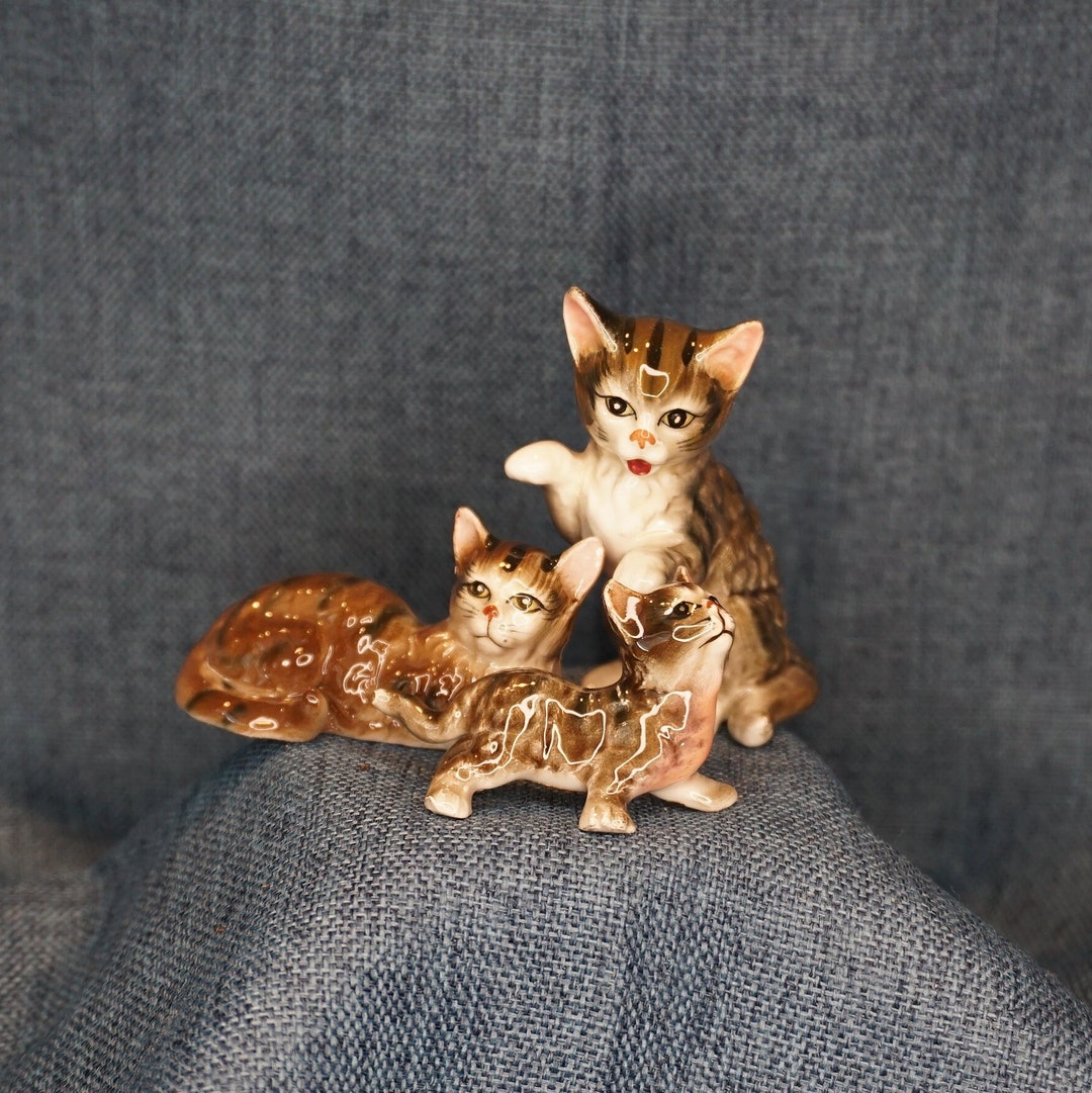 Miniature Tabby Cat Family Figurine Set. Vintage Japan Ceramic Short ...