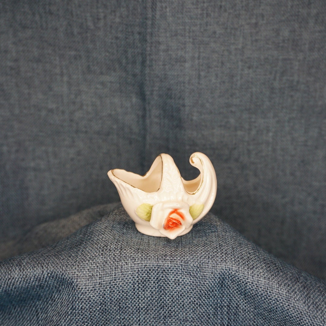Miniature Cornucopia Style Vase. Tiny Ceramic White Basket Doll Vase ...