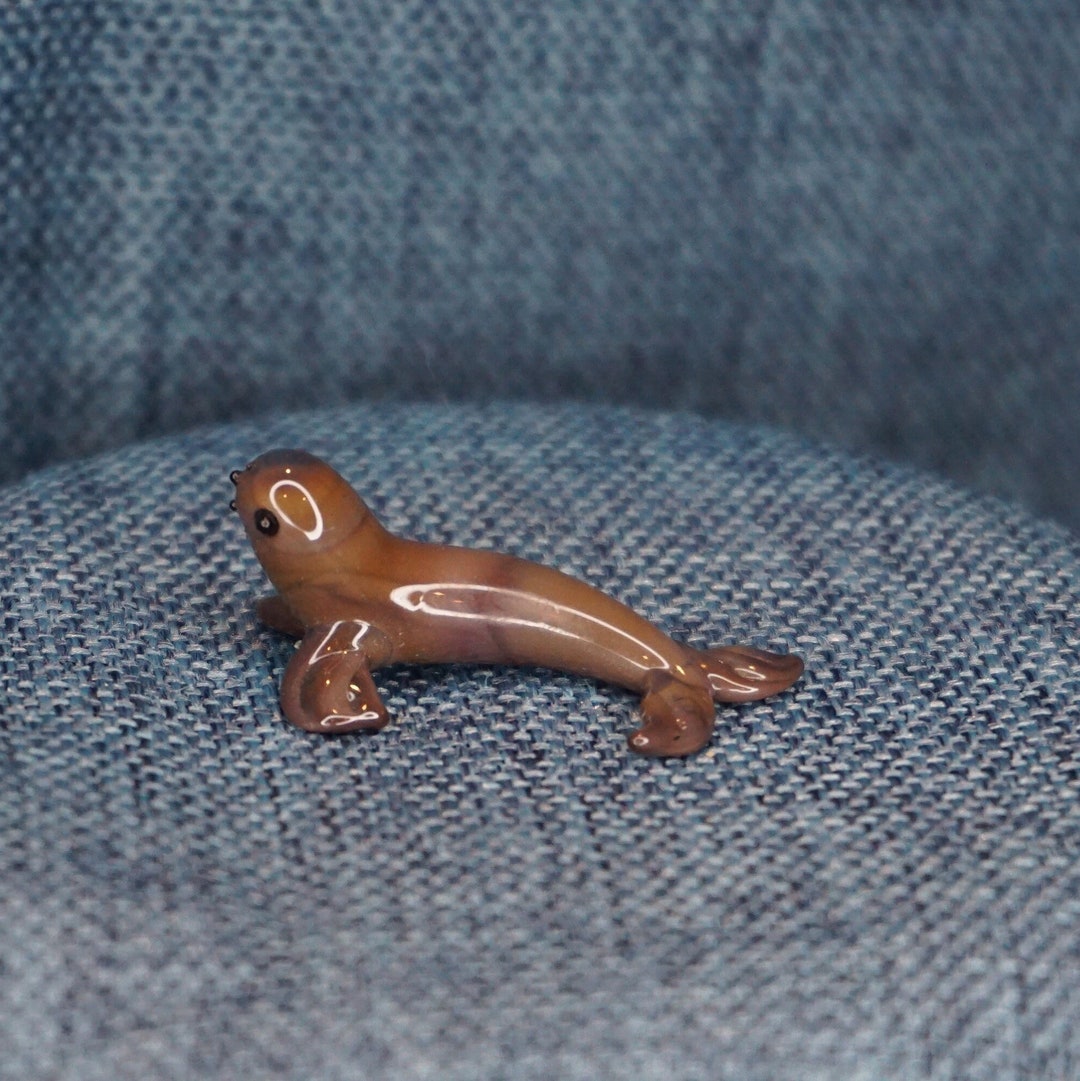 Vintage Miniature Glass Seal Figurine: Brown Swirl Glass Sea Lion Pup ...