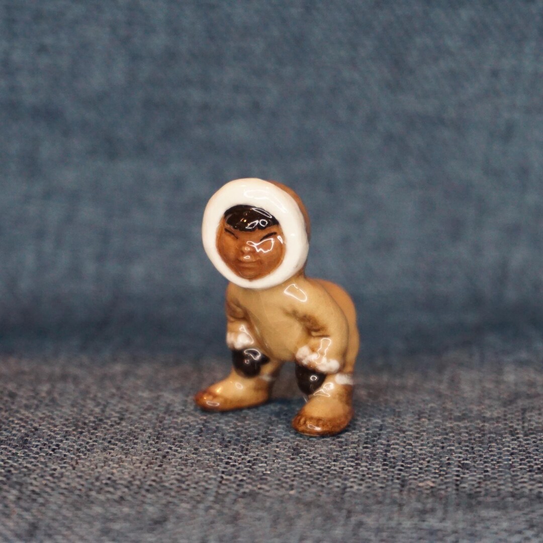Hagen Renaker Eskimo Tot Figurine. Miniature Ceramic Inuk Baby Toddler ...