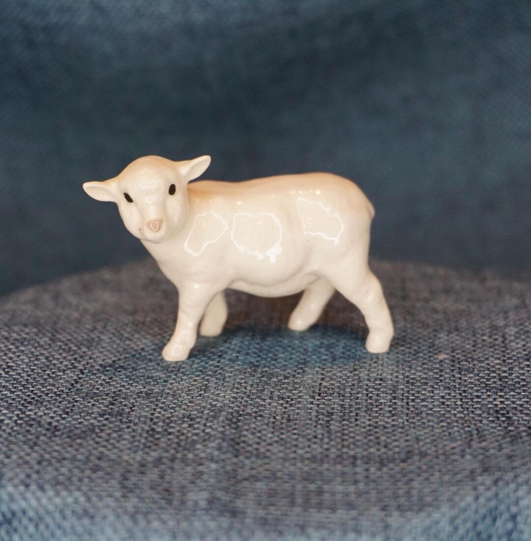 Hagen Renaker White Sheep Ewe Figurine. Miniature Ceramic Merino Sheep ...