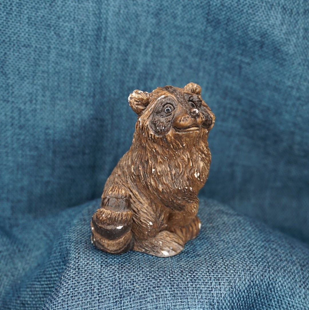 Small Resin Raccoon Figurine. United Design Stone Critters Woodland ...