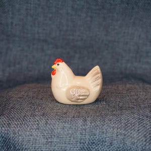 Hagen Renaker Angular Hen Figurine. Miniature White Leghorn Chicken ...