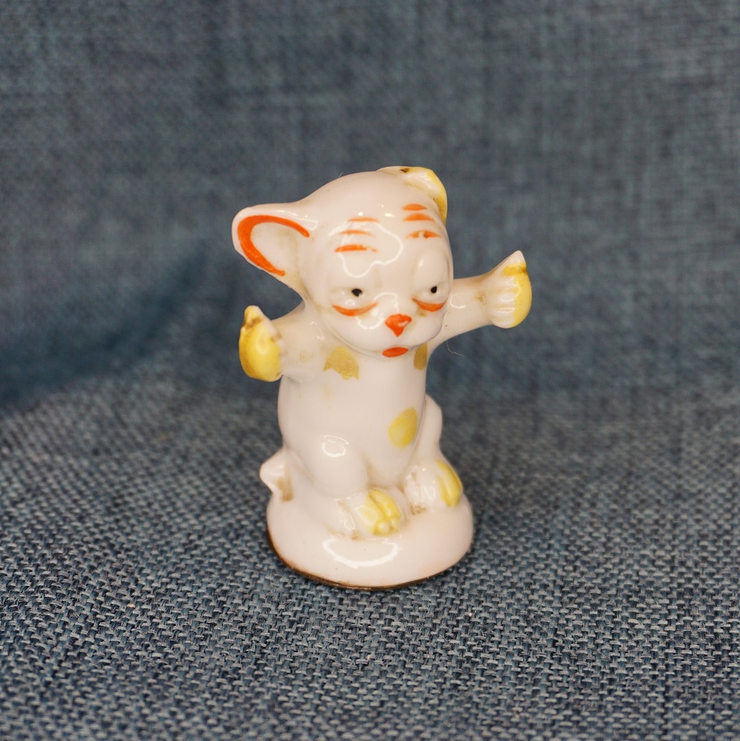 Art Deco White and Yellow Bonzo Dog Figurine. Germany Porcelain Thumbs ...