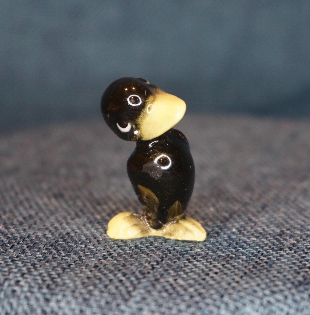 Miniature Ceramic Crow Figurine. Hagen Renaker Crow Mama Black Bird ...