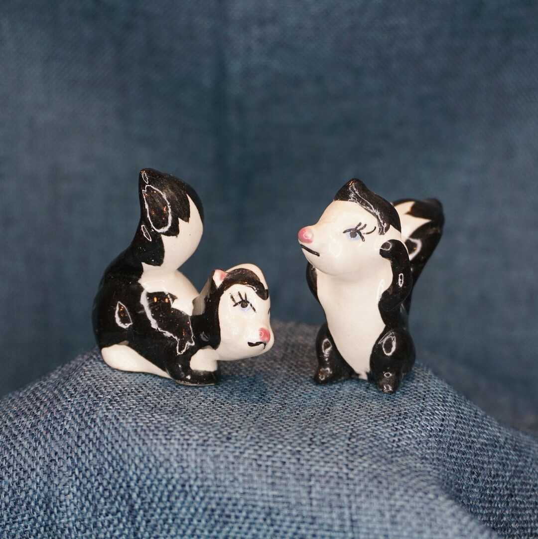 Miniature Skunk Couple Figurine Set. Vintage Ceramic Forest Woodland ...