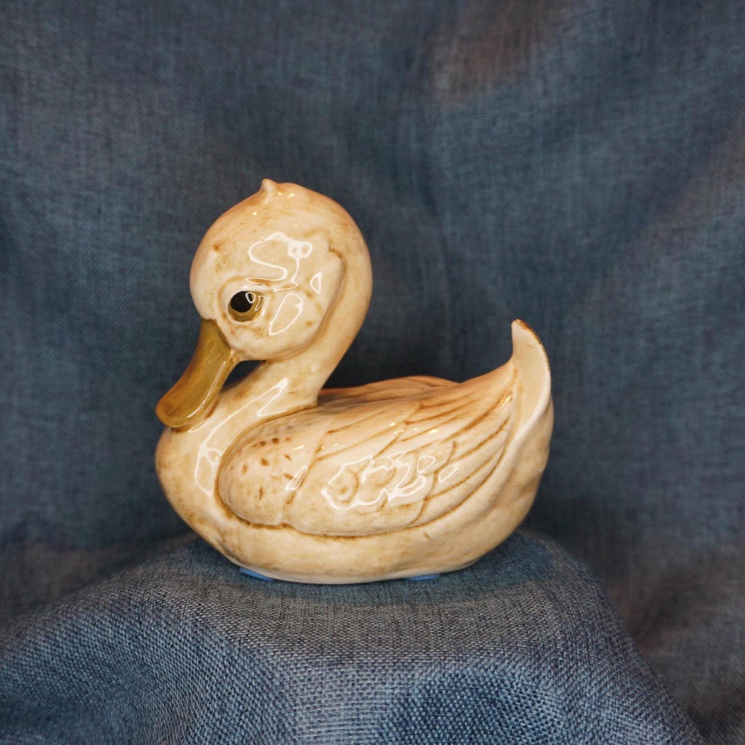 Vintage Ceramic Duck Figurine. Speckled Cream Cartoon Waterfowl Bird ...
