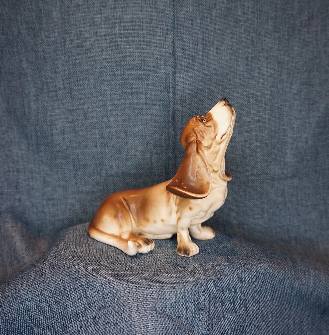 Norcrest Basset Hound Figurine. Vintage Realistic Ceramic Playful Goofy ...