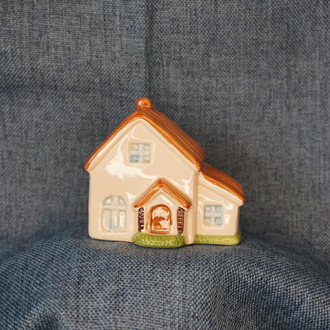 Vintage Miniature Ceramic Cottage Figurine: Thatch Roof Dollhouse Decor ...