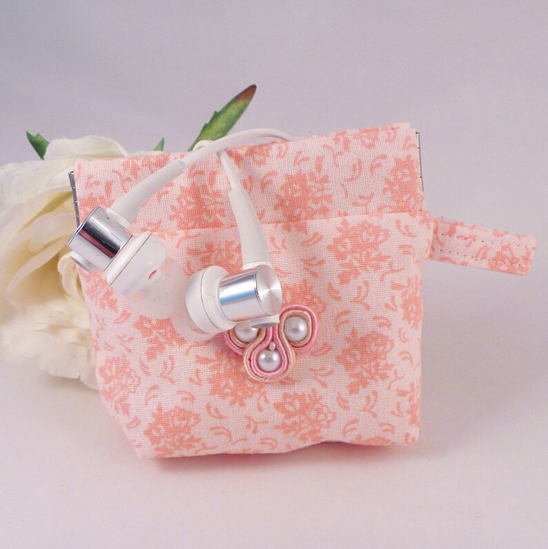 Ear Bud Bag. Change Purse. Mollyg Designs Ear Bud Tidy. | Etsy