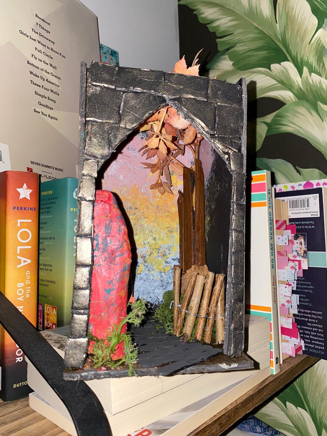 Custom book-insert. Bookshelf insert. Miniature pieces. | Etsy