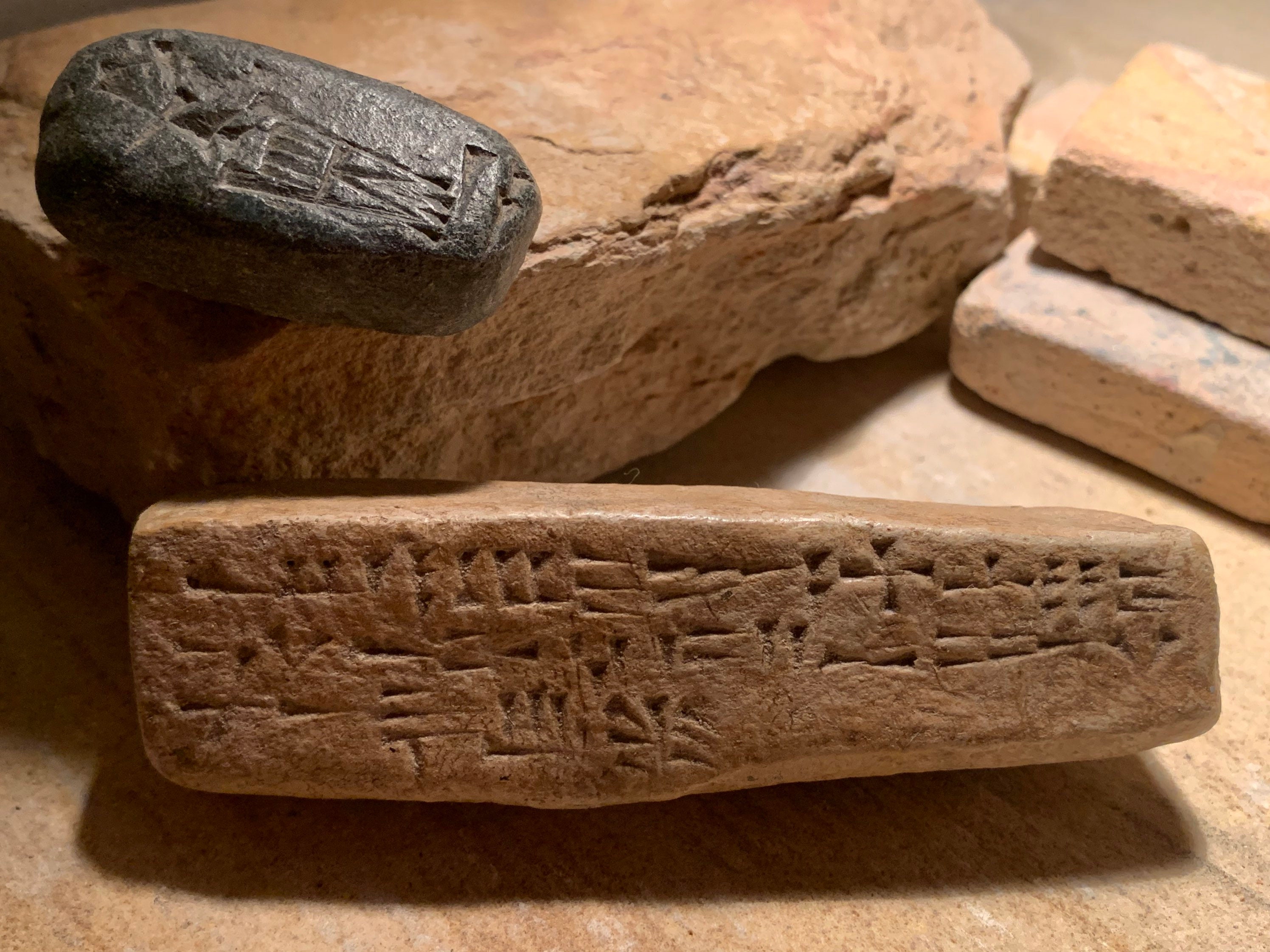 Sumerian Cuneiform - Mesopotamia - Ugarit alphabet - Abjad - ancient ...