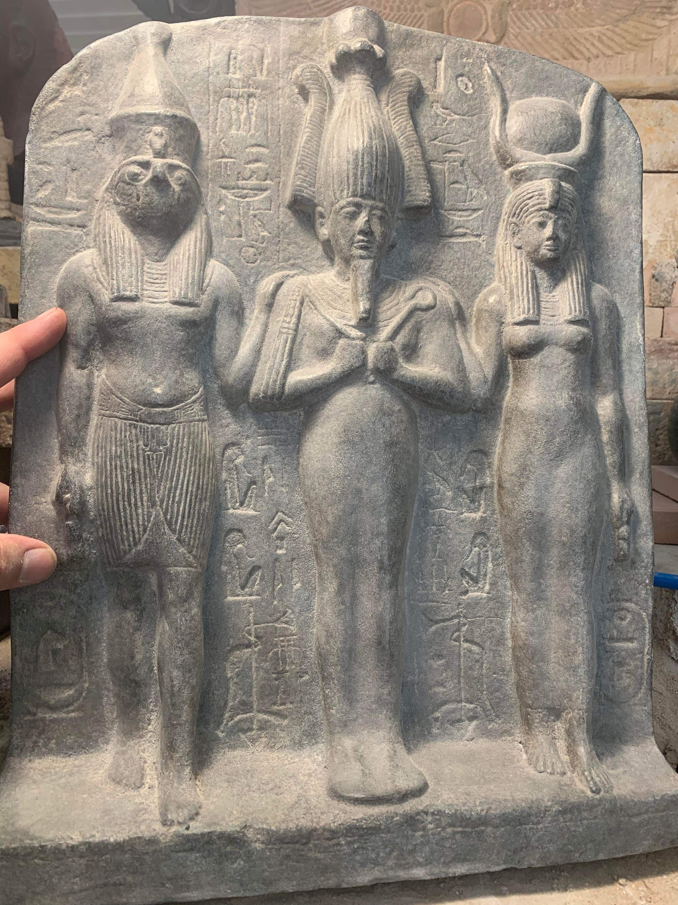 Egyptian statue / sculpture - Dedia stele the master builder. Isis ...