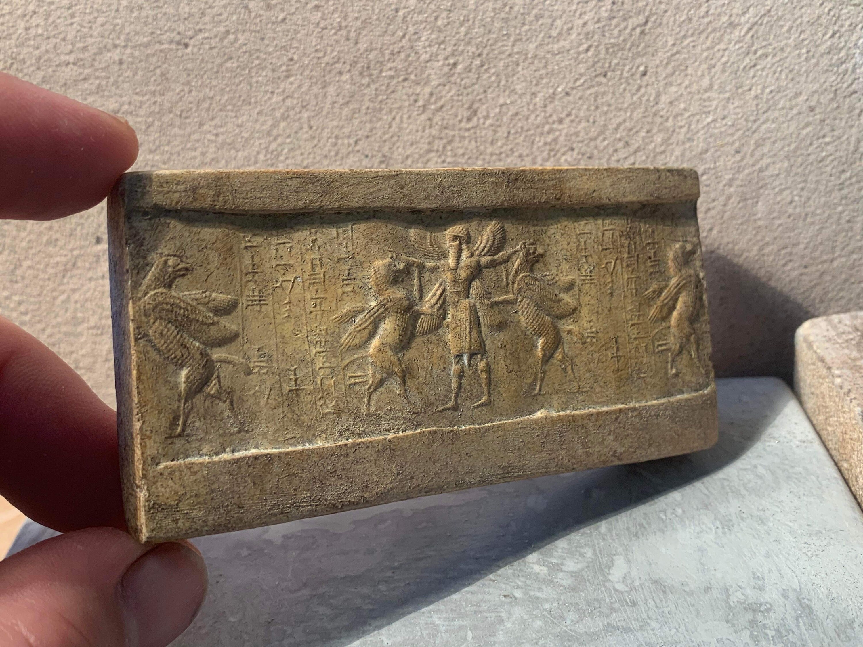 Mesopotamia Assyrian cylinder seal impression - Annunaki / Apkallu ...
