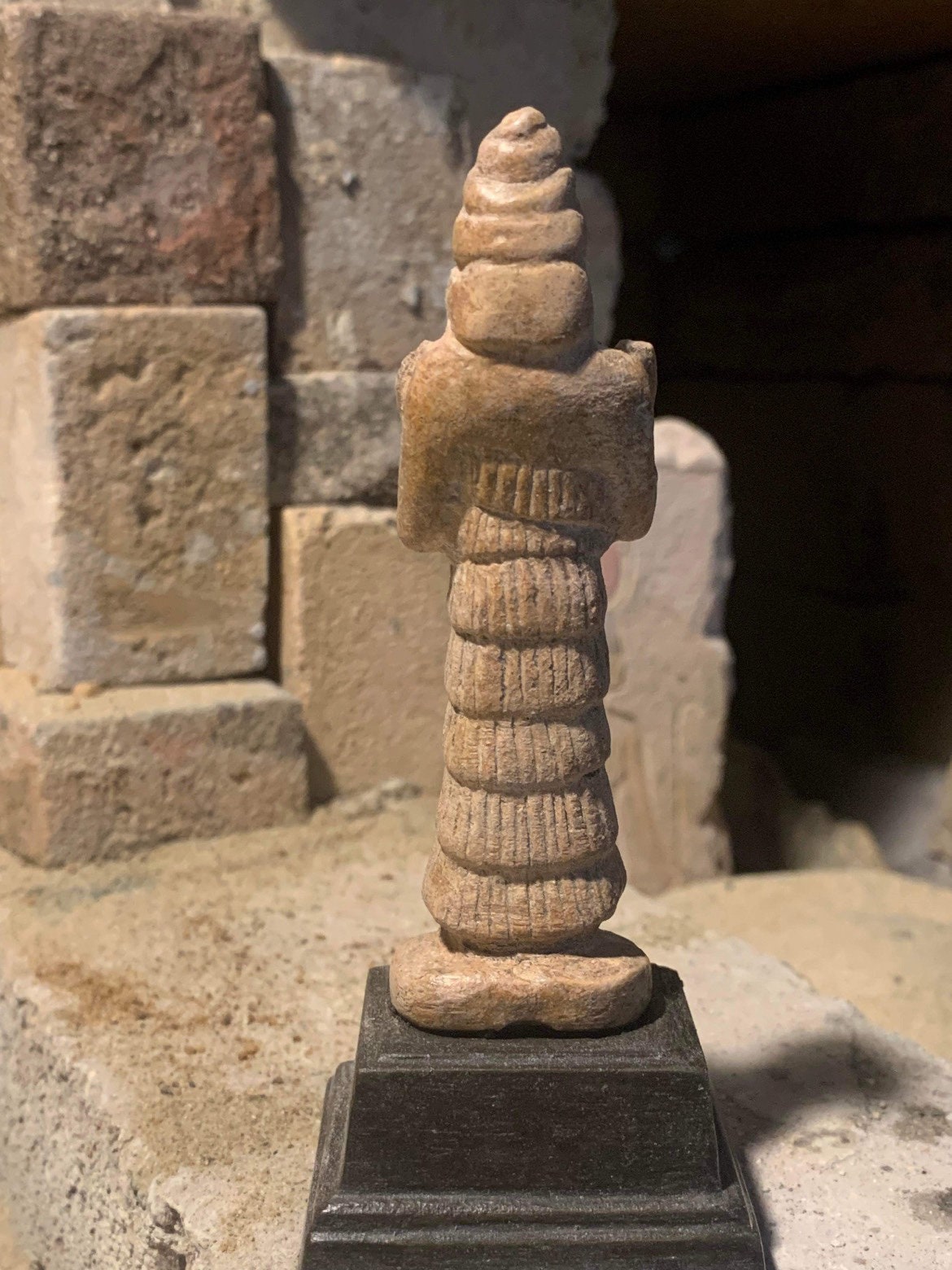 Sumerian statue and seal impression replica. Enki, Ishtar, Shamash ...