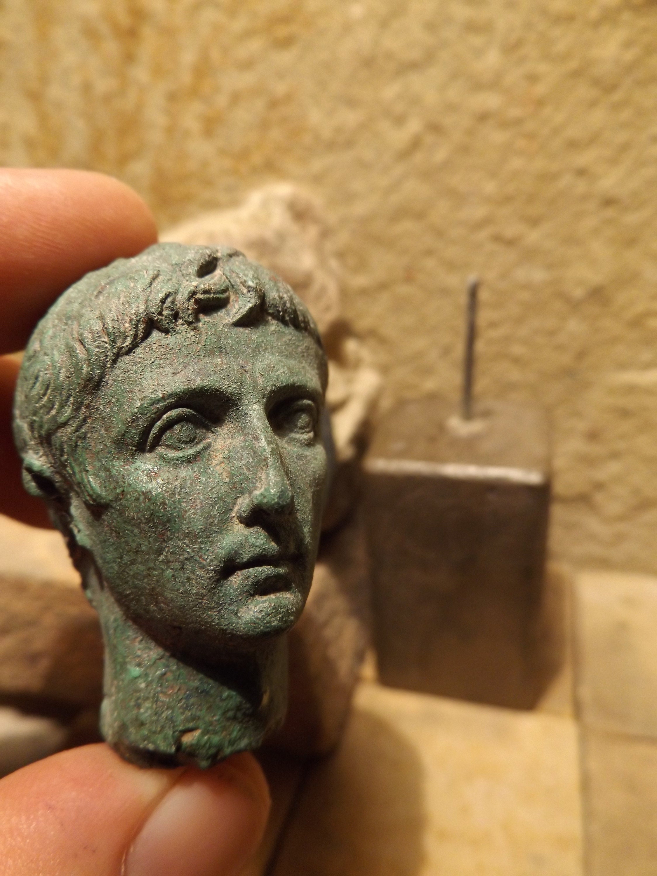 Roman statue / art -The first Emperor, Augustus - bust & relief ...