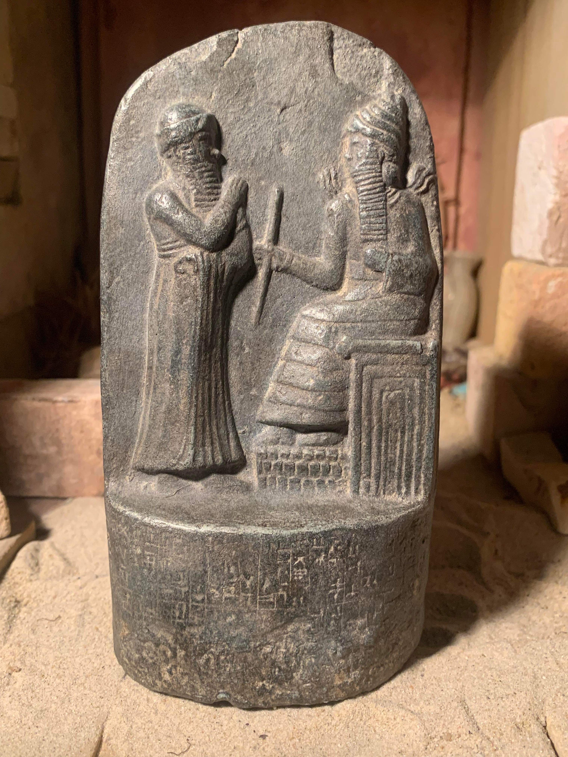 Babylon law code of Hammurabi - Akkadian Cuneiform Mesopotamian art ...