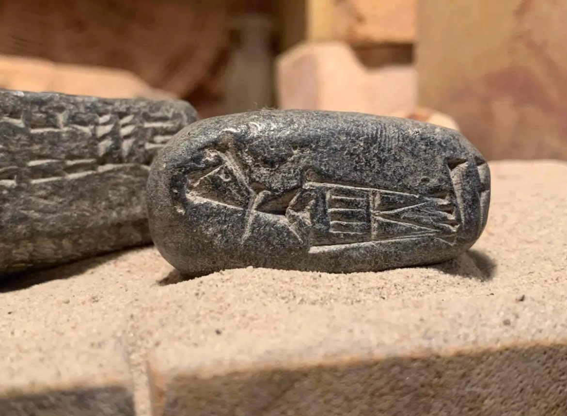 Sumerian Cuneiform - Mesopotamia - Ugarit alphabet - Abjad - ancient ...