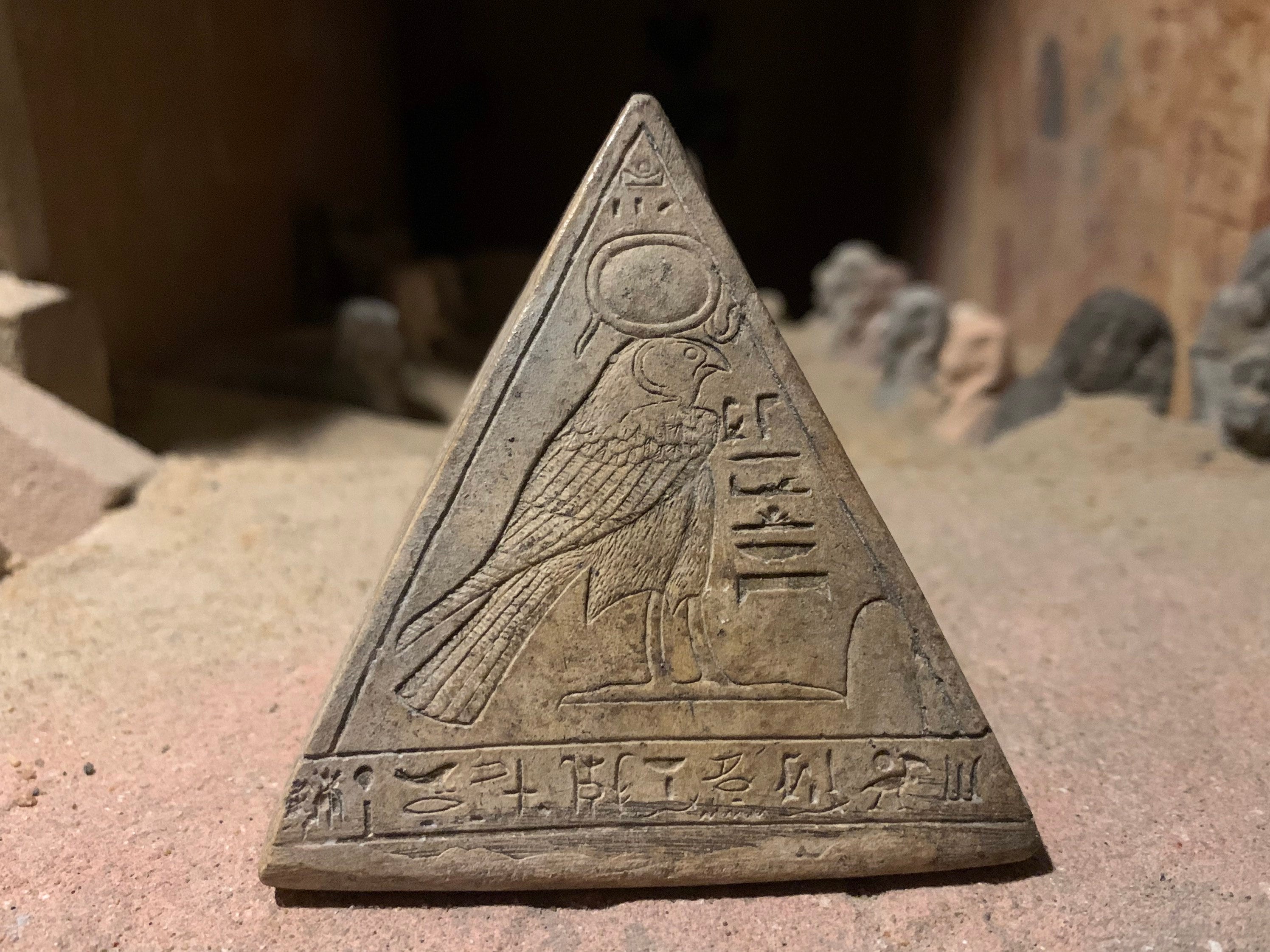 Egyptian statue Pyramid / Pyramidion featuring the sun god Ra and adoratore