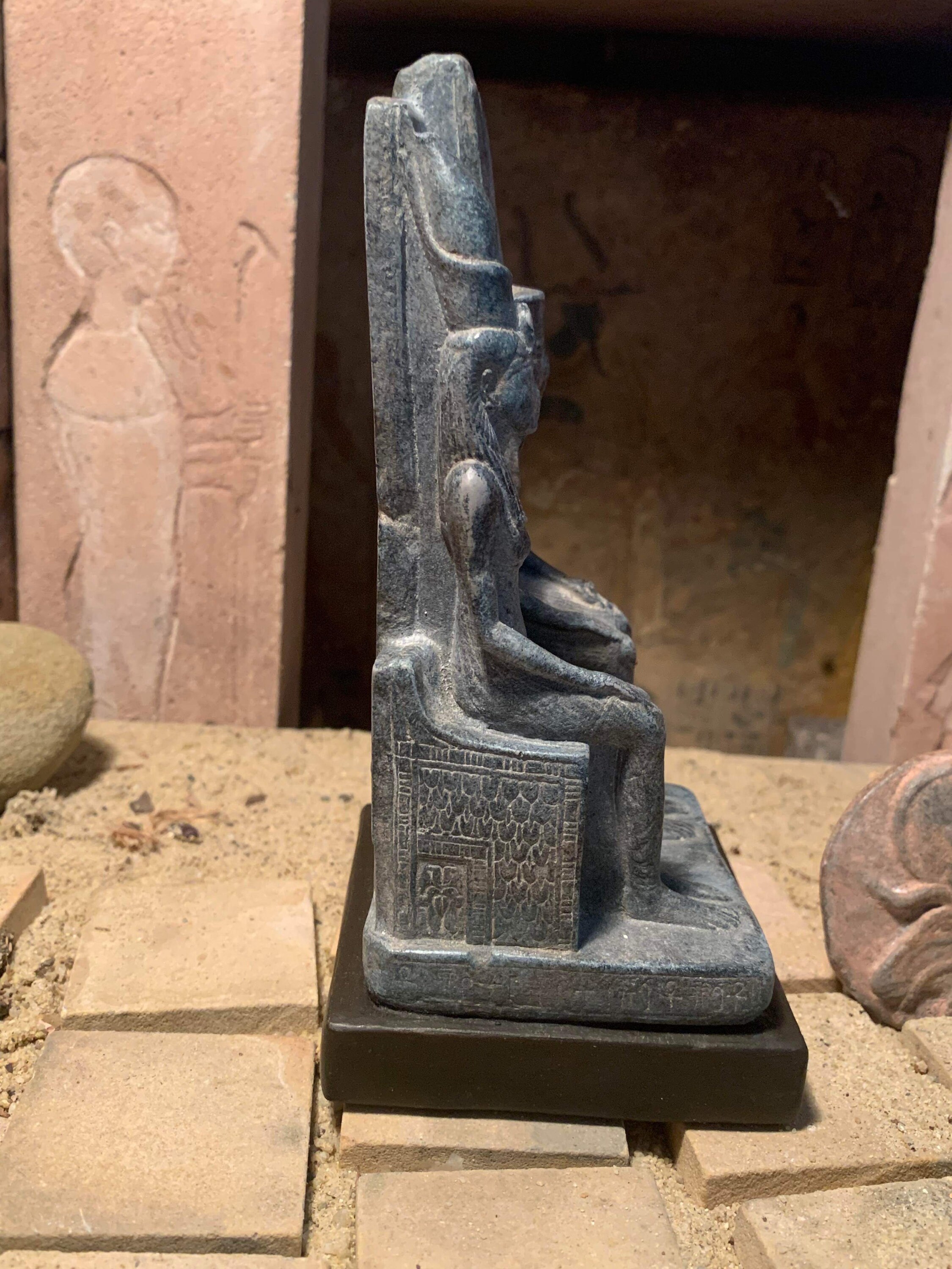 Egyptian museum statue replica of the God Amun & wife Mut. Ancient ...