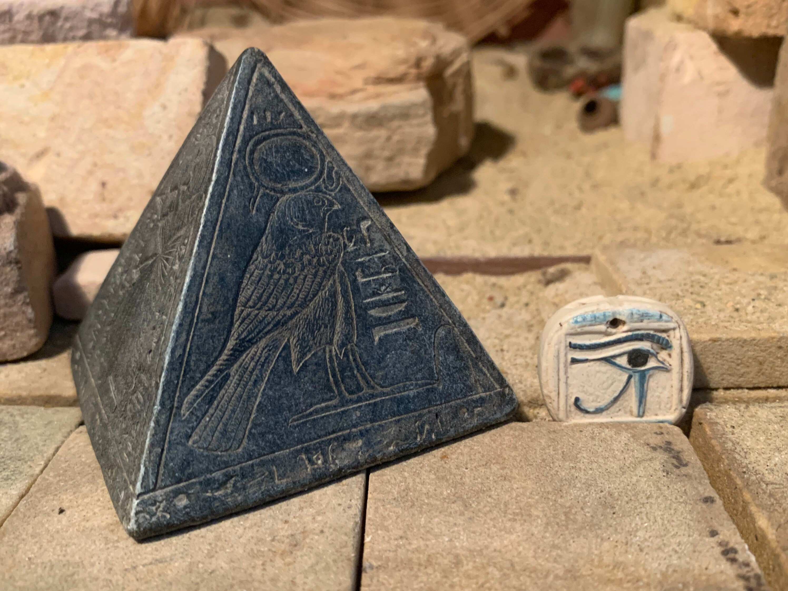 Egyptian pyramid of Ra and eye of Horus necklace amulet