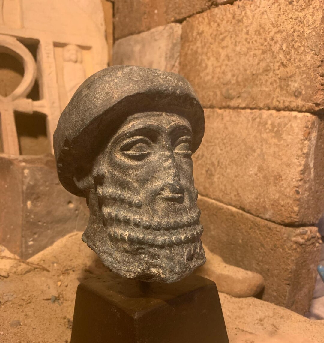 Hammurabi Mesopotamian Statue / Sculpture Fragment Replica. King of ...