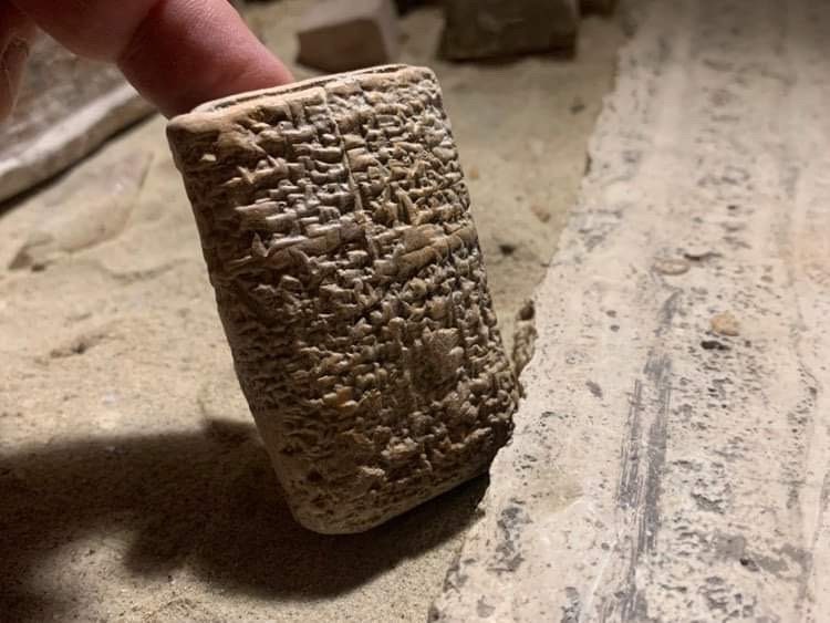 Sumerian / Babylon Cuneiform tablet - Ancient writing Mesopotamia