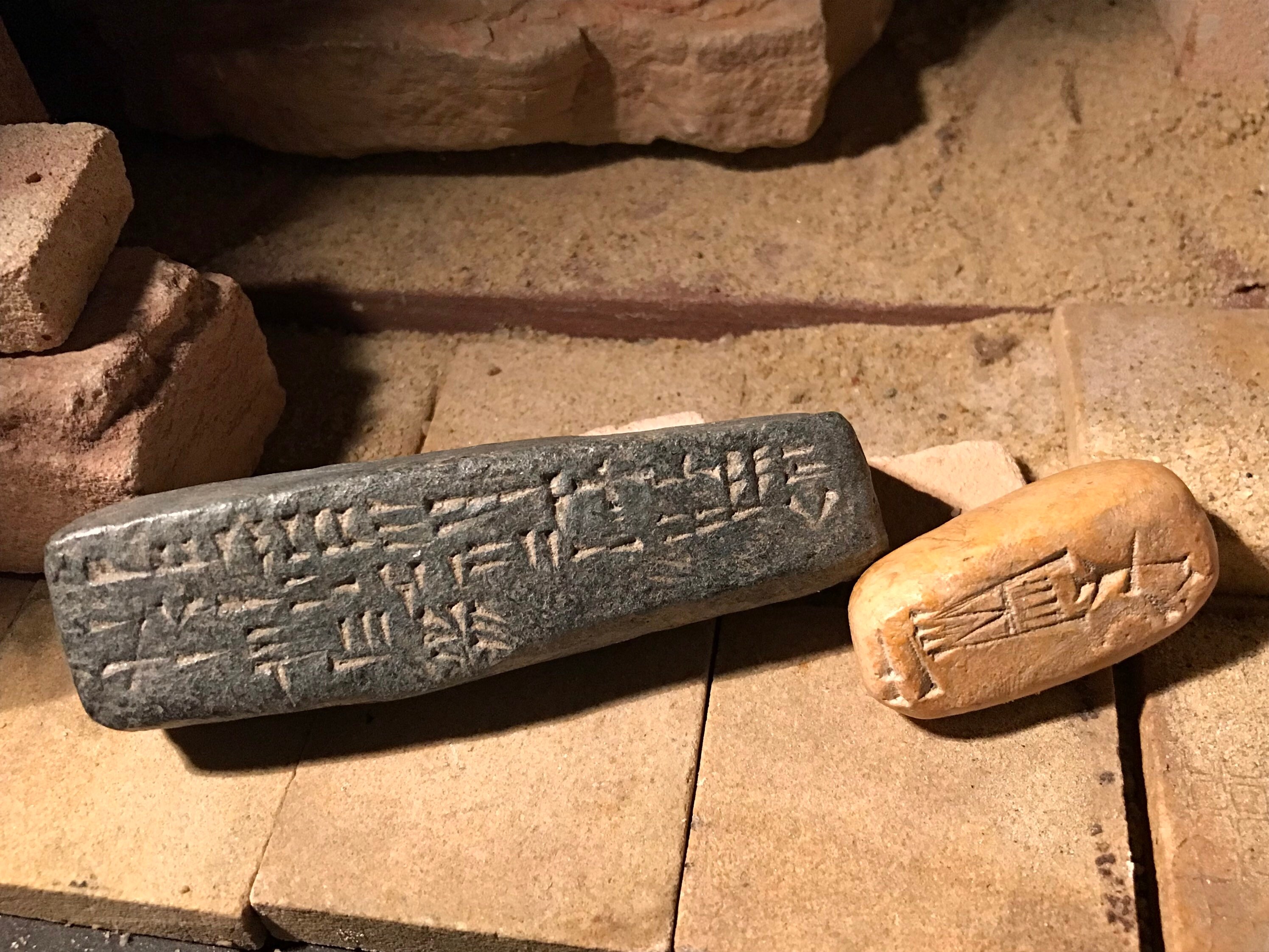 Sumerian Cuneiform - Mesopotamia - Ugarit alphabet - Abjad - ancient ...