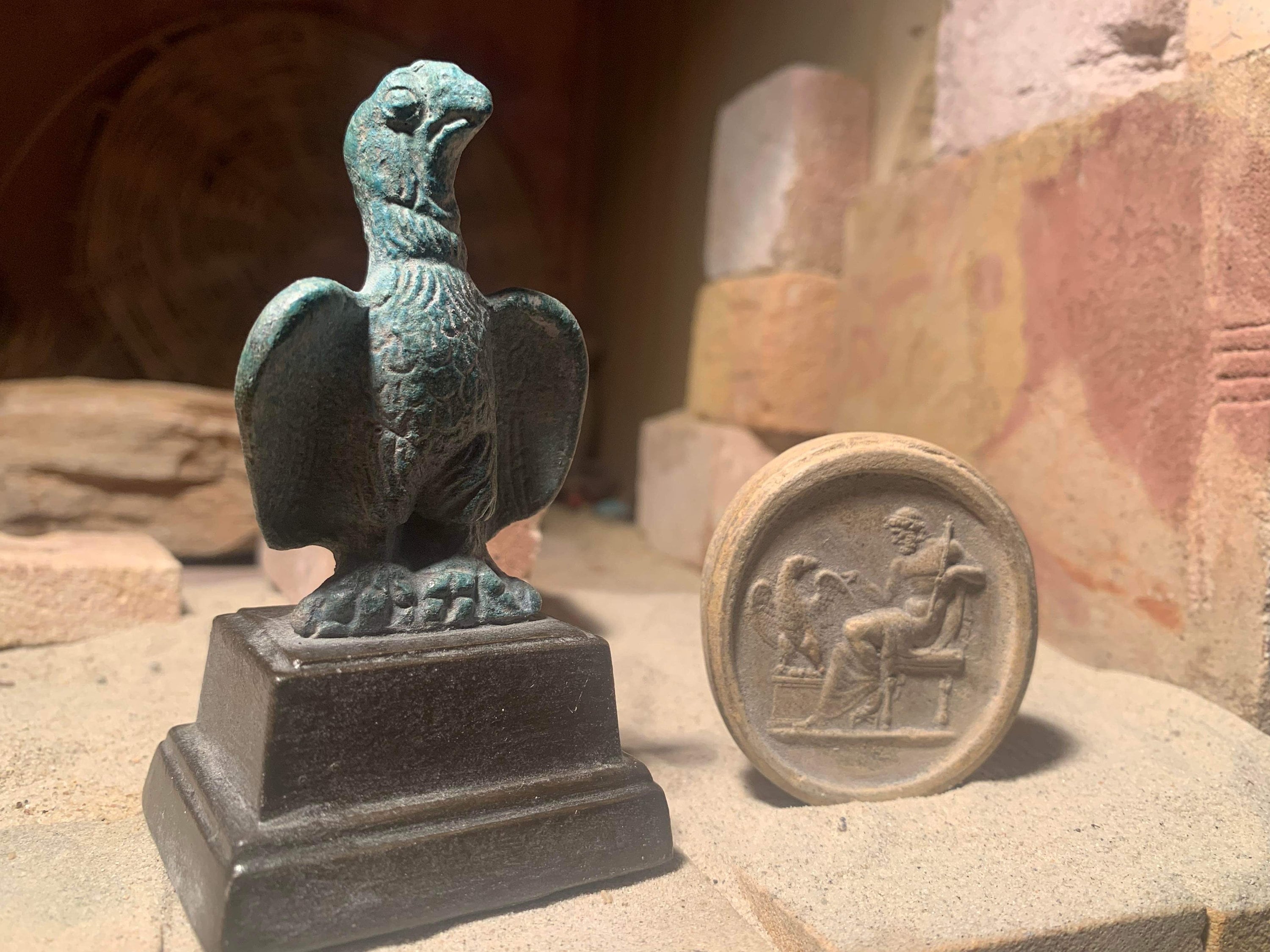 Zeus and Aquila Ancient Greek / Roman art. Eagle statue and amulet ...