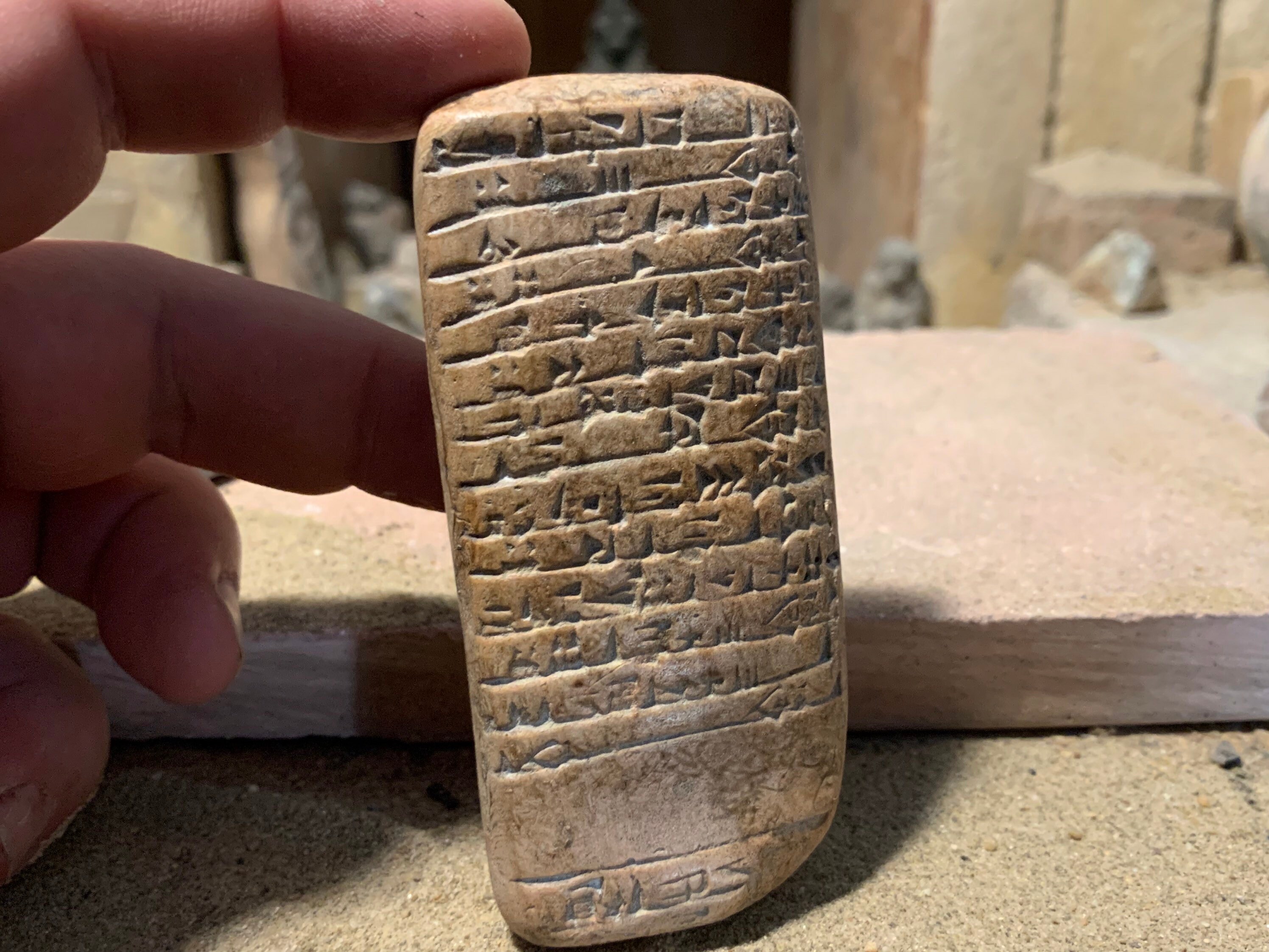 Sumerian / Babylon Cuneiform tablet - Ancient writing Mesopotamia