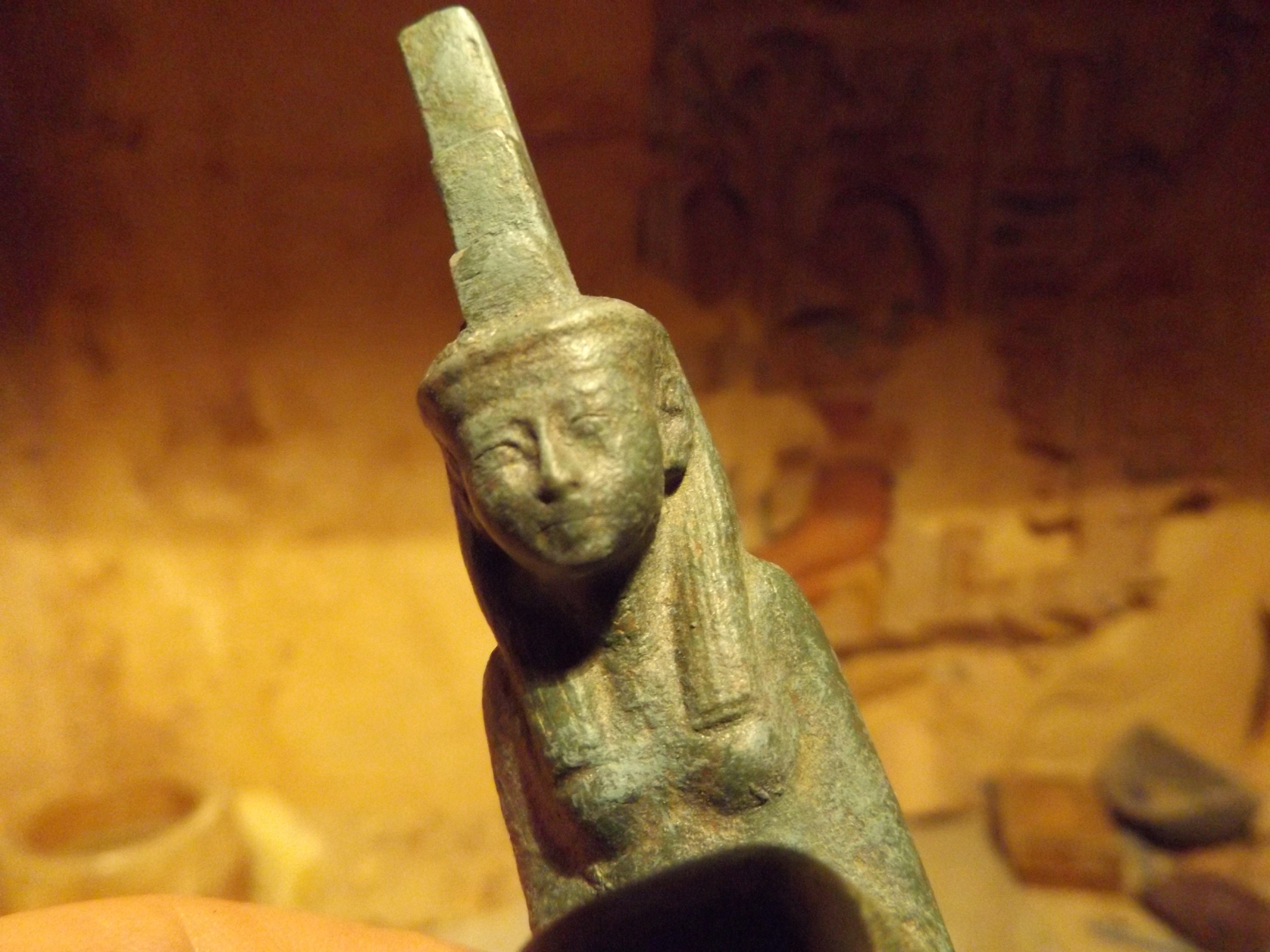 Isis - Egyptian statue replica. Seated Goddess of magic, motherhood ...