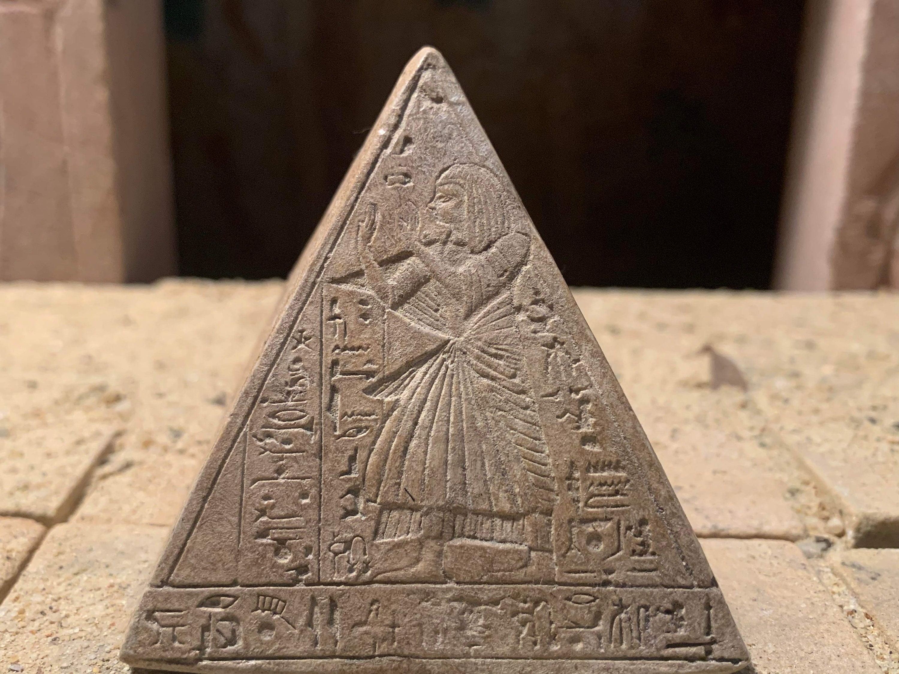 Egyptian statue Pyramid / Pyramidion featuring the sun god Ra and adoratore