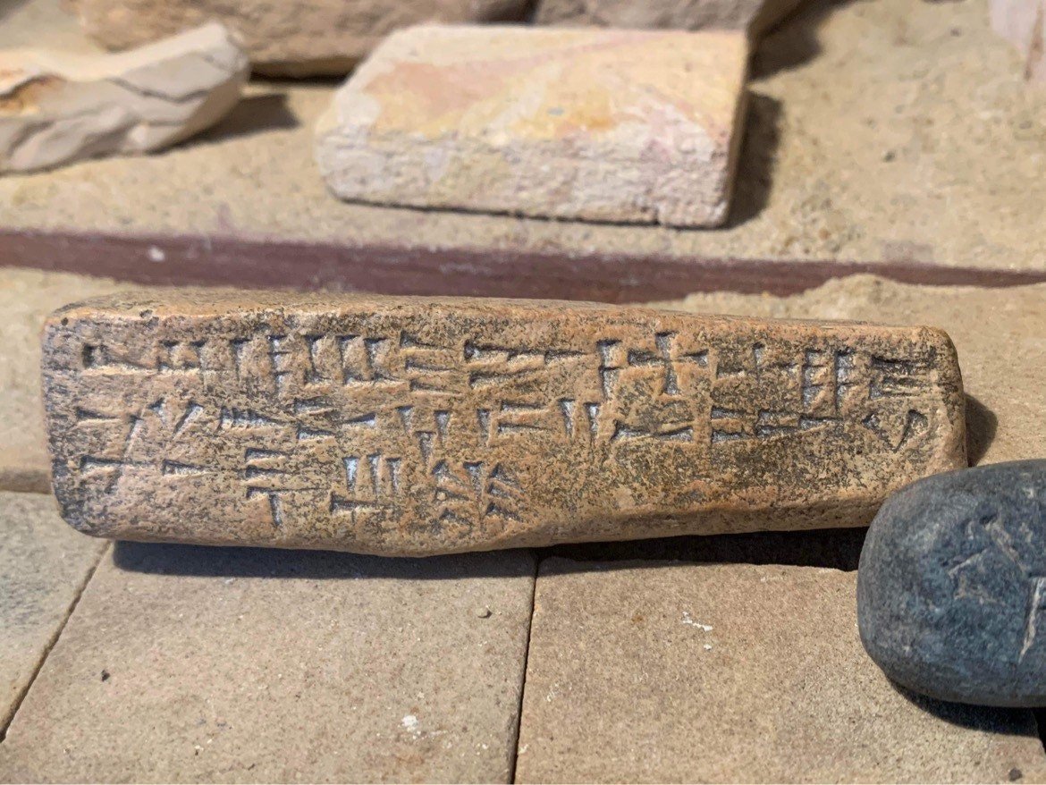 Sumerian Cuneiform - Mesopotamia - Ugarit alphabet - Abjad - ancient ...