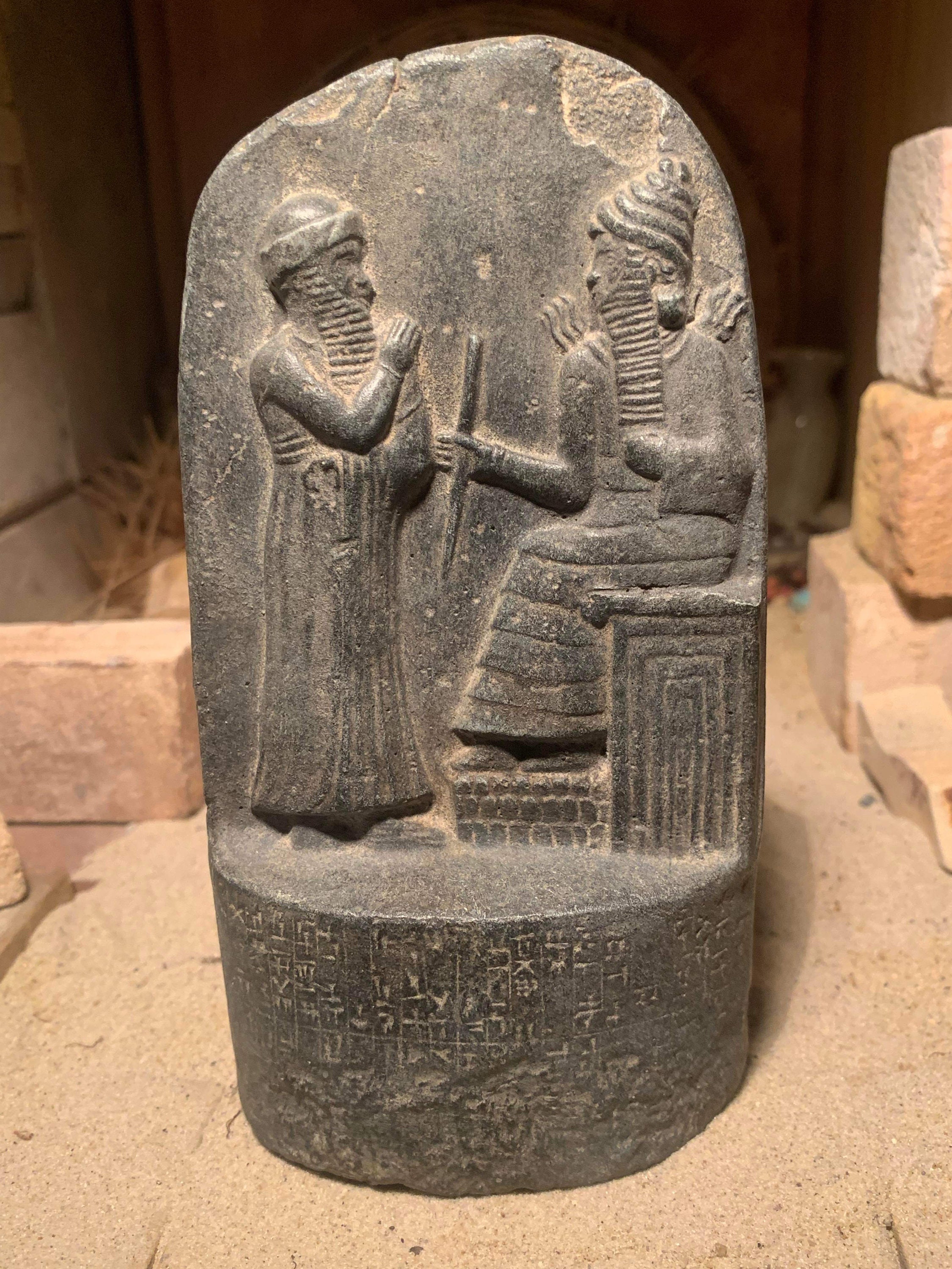 Babylon law code of Hammurabi - Akkadian Cuneiform Mesopotamian art ...