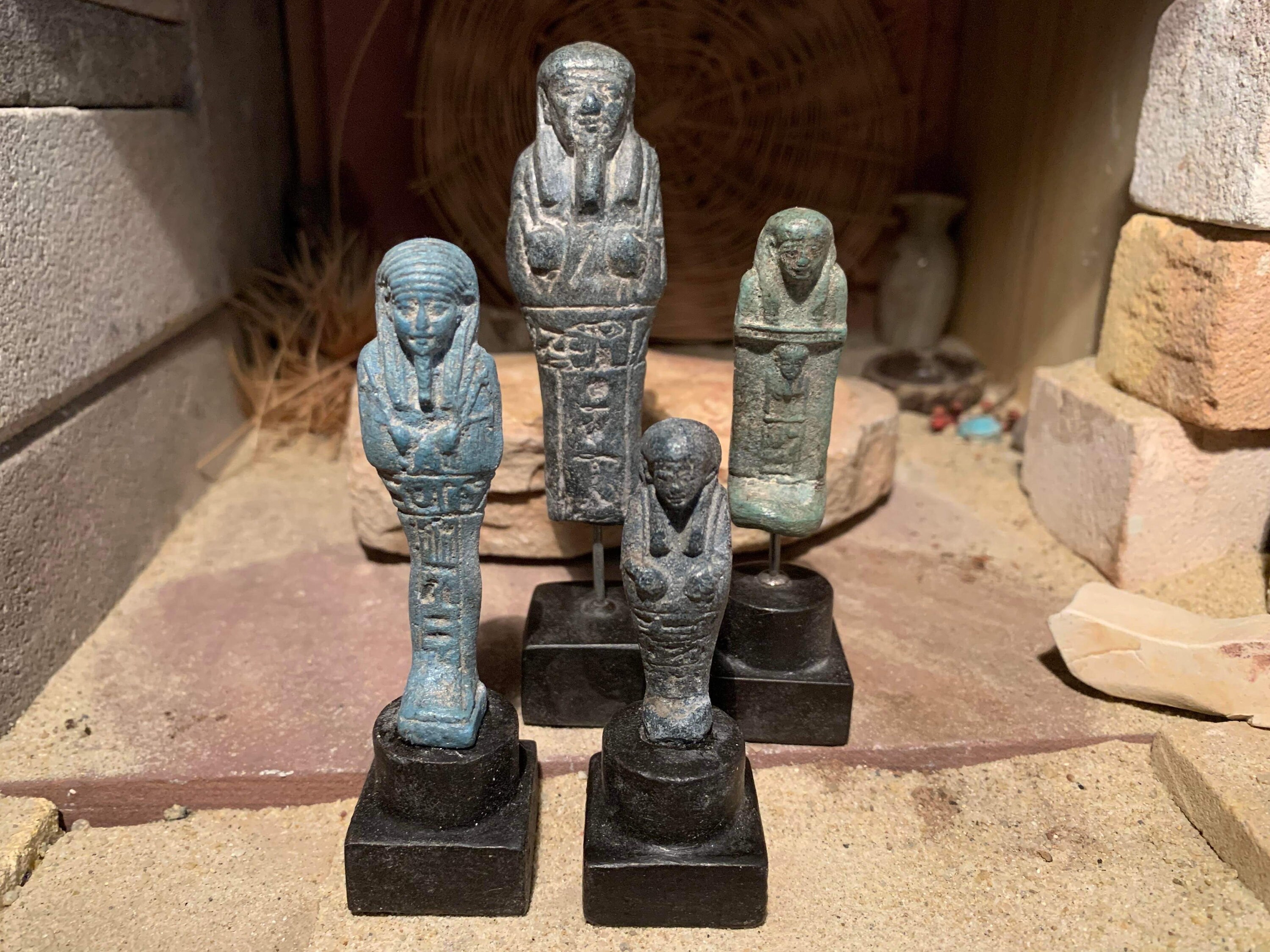 Egyptian statues - Museum replica Ushabti / Shabti figure collection. 4 ...