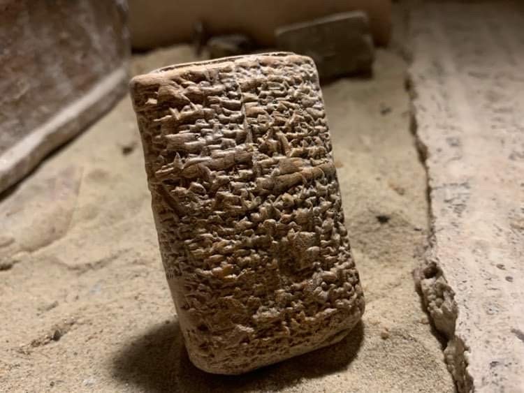 Sumerian / Babylon Cuneiform tablet - Ancient writing Mesopotamia