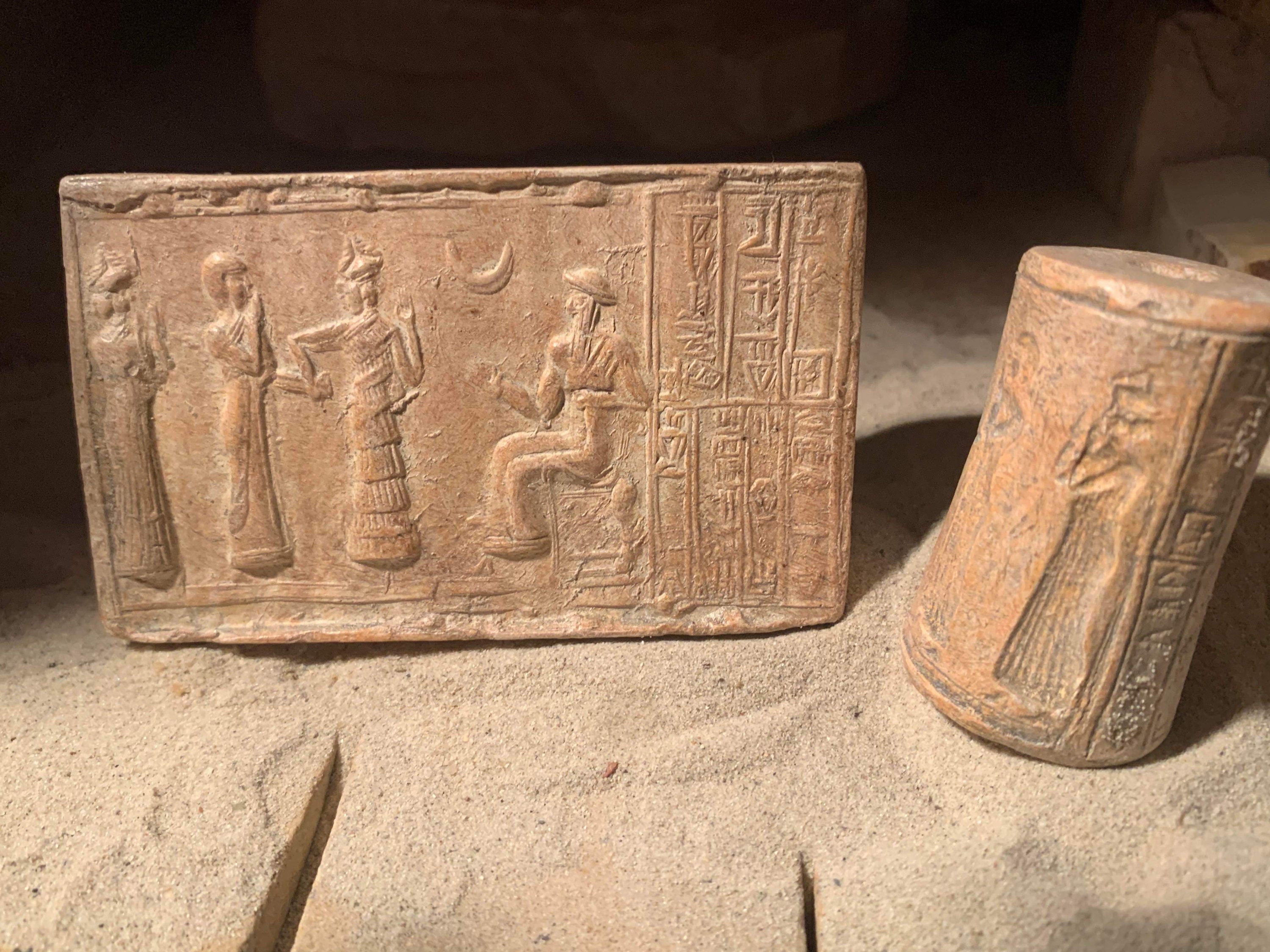 Sumerian cylinder seal of Ur Nammu. Museum replica tablet set ...