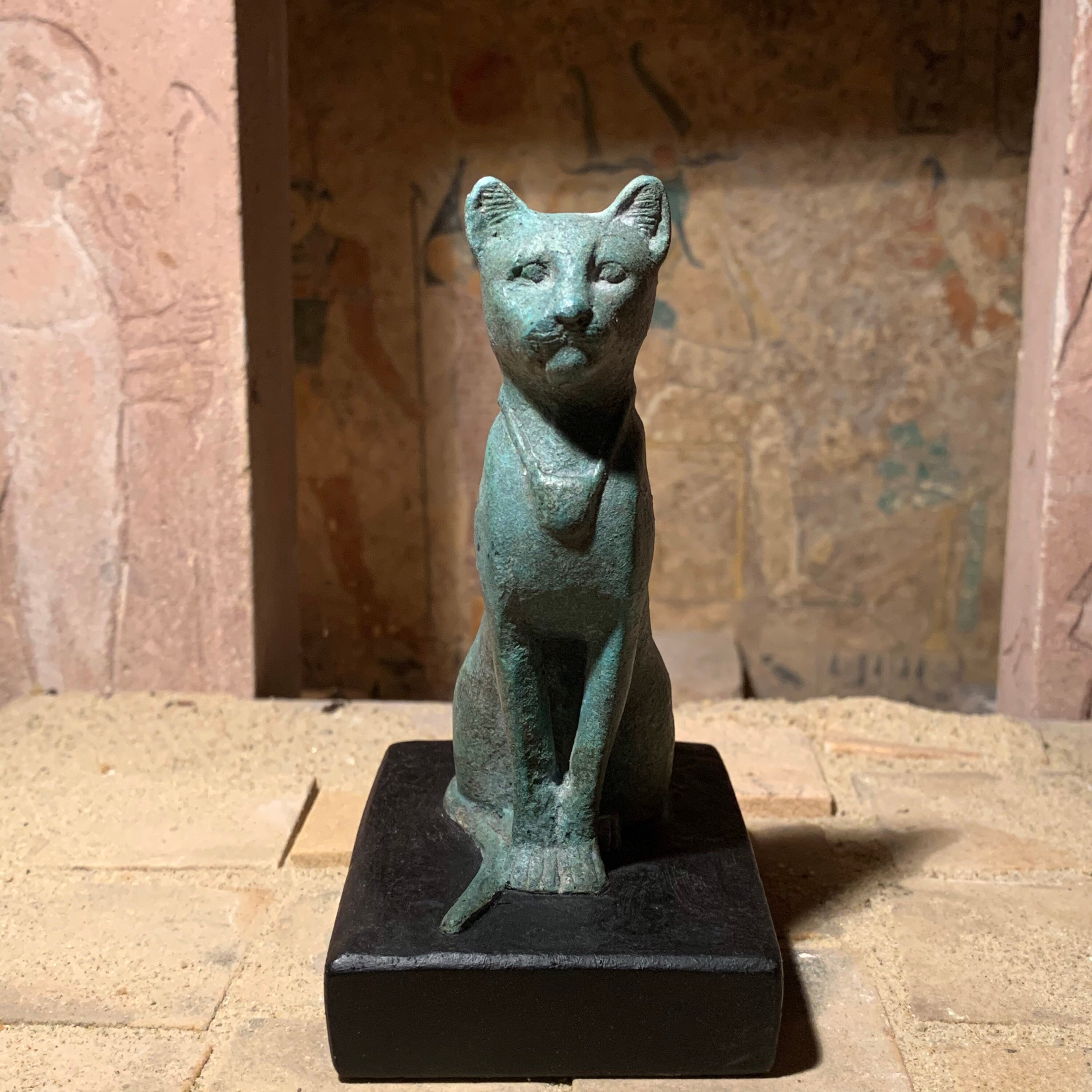 Egyptian Cat Statue / Sculpture of Bast / Bastet music goddess Joy ...