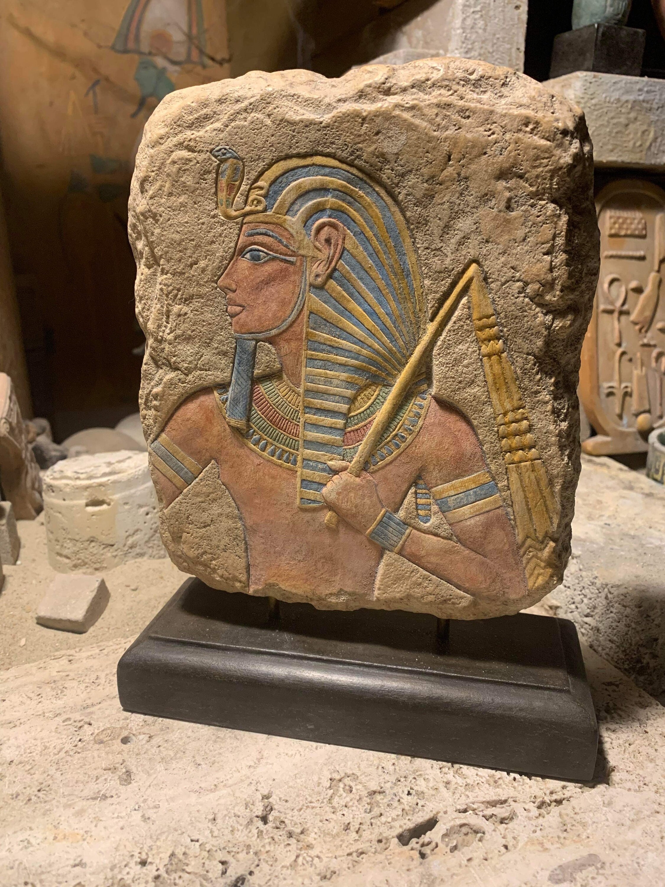 Tutankhamun - Egyptian sculpture / art - King Tut / Tutankhamen relief ...