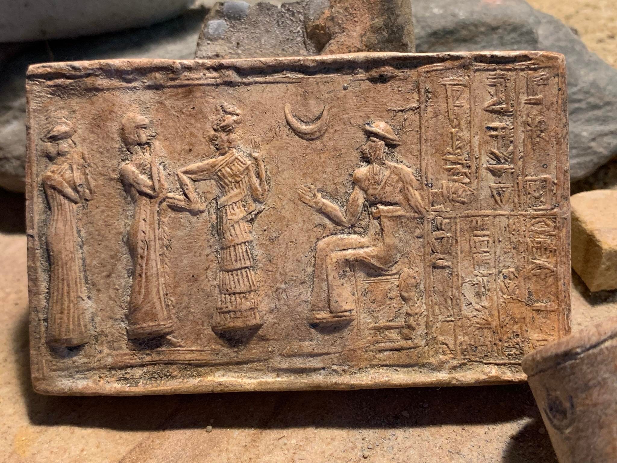 Sumerian cylinder seal of Ur Nammu. Museum replica tablet set ...