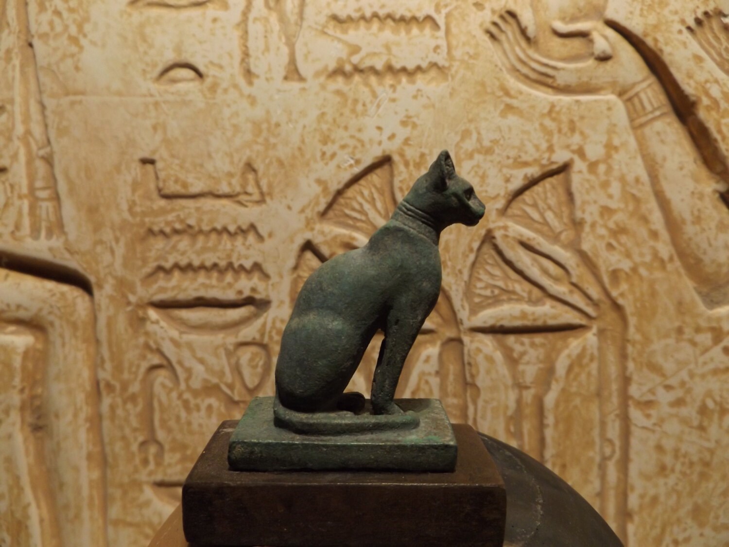 Egyptian cat statue - Bast / Bastet - Goddess of music, joy, dance ...