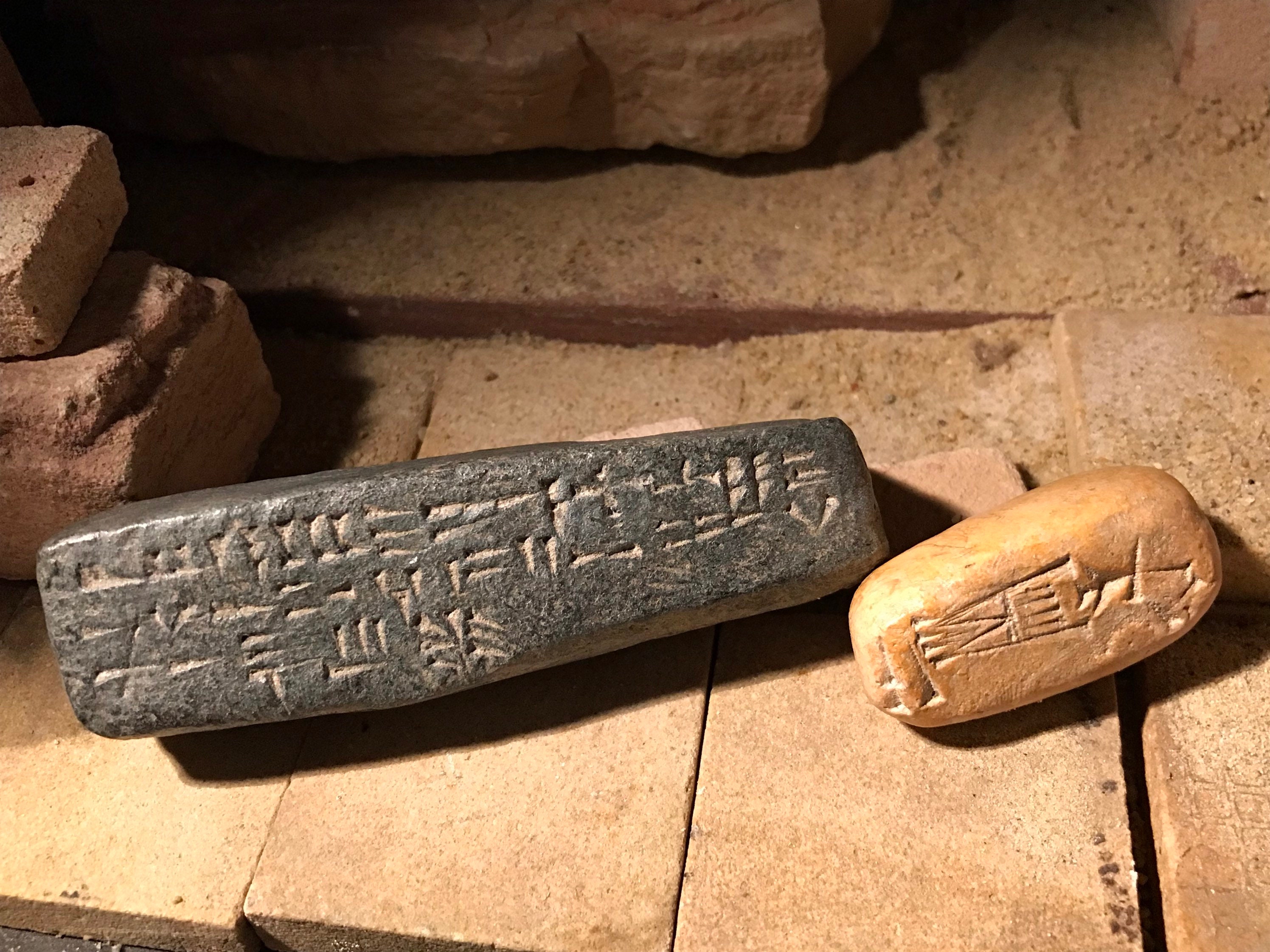 Sumerian Cuneiform - Mesopotamia - Ugarit alphabet - Abjad - ancient ...