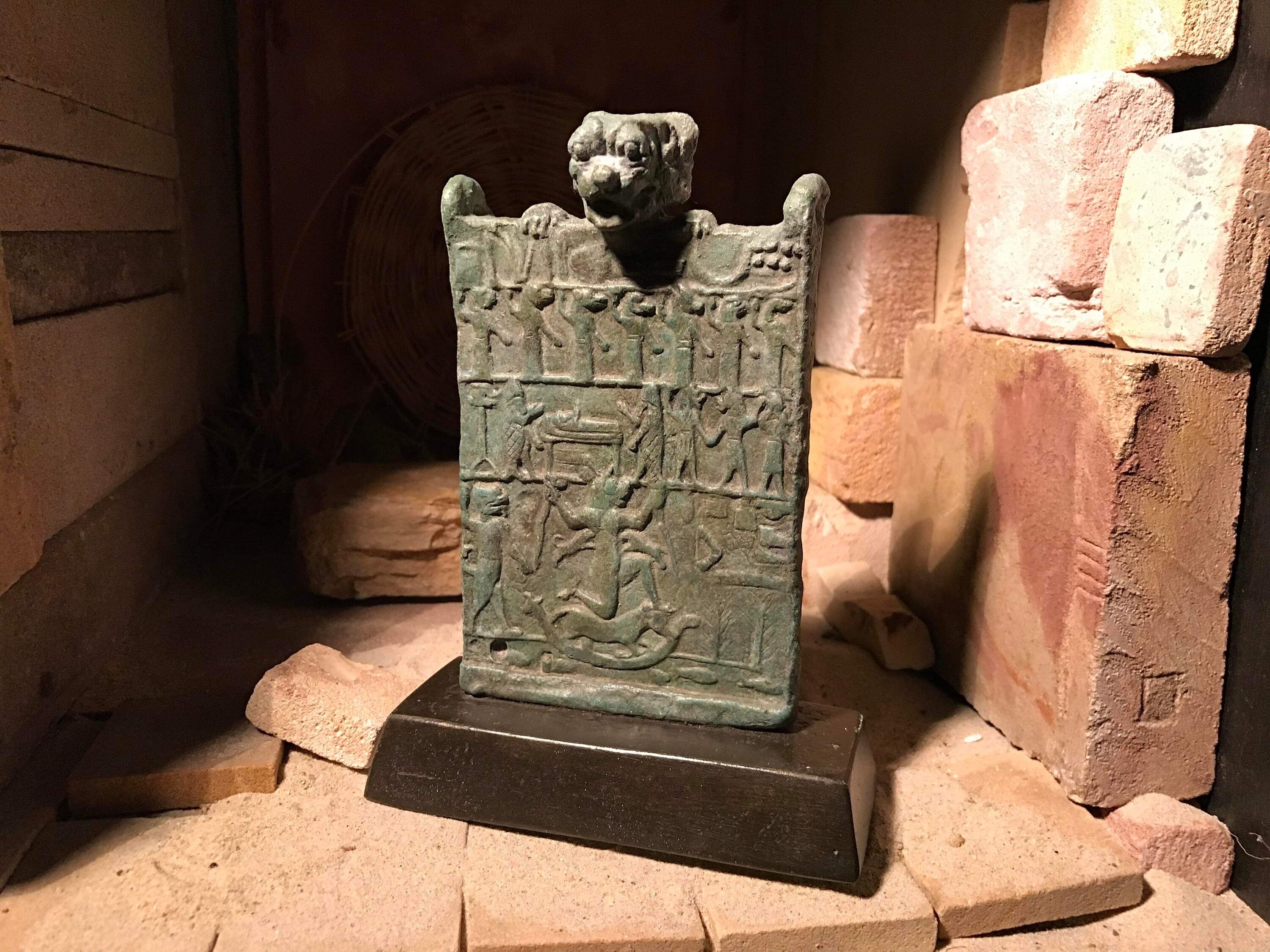 Pazuzu - Mesopotamia / Sumerian art / sculpture - 'Hell plaque ...