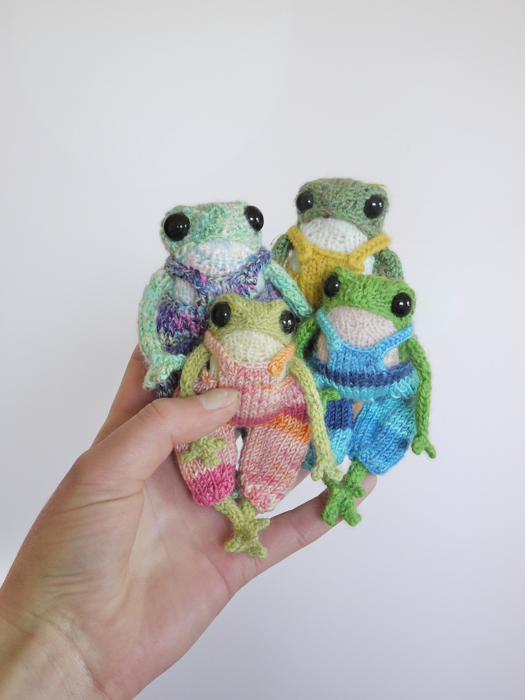 Fun and Floppy Knit Frog Friends Dot Pebbles Frog Wireless Knit Frog ...