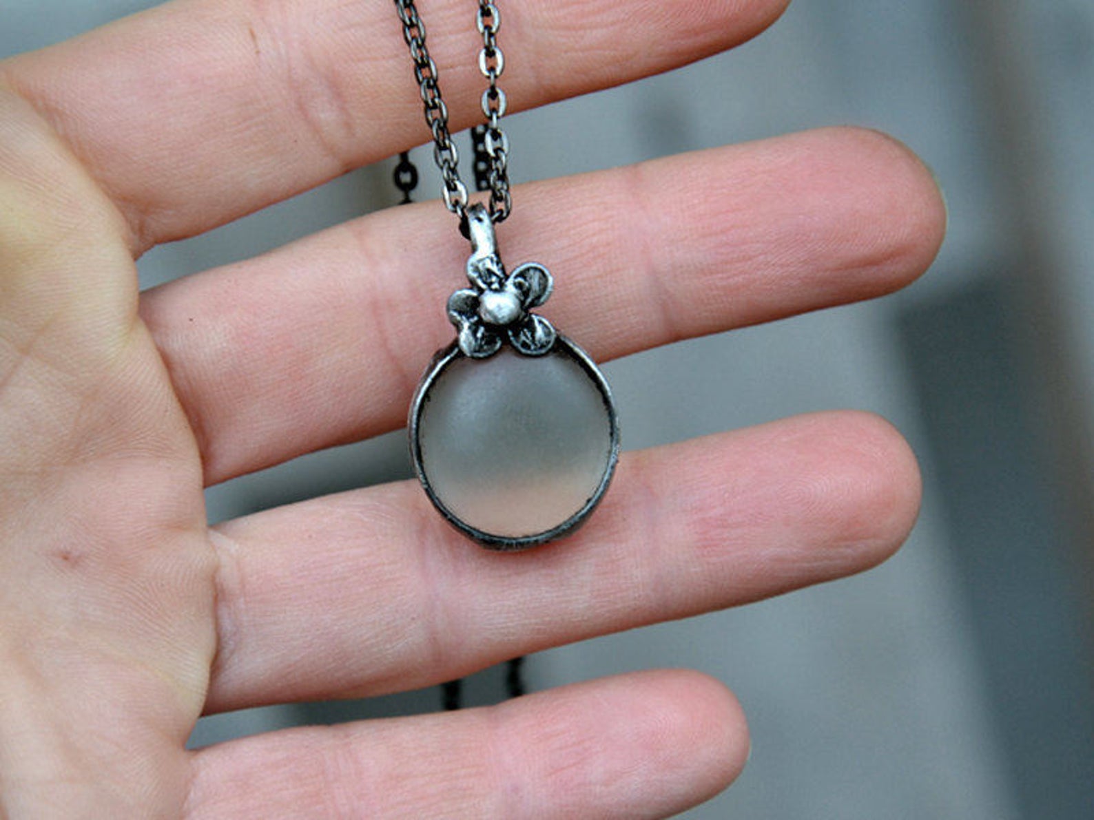 COLD WHITE Elegant Subtle Tiny Pendant Necklace Flower - Etsy