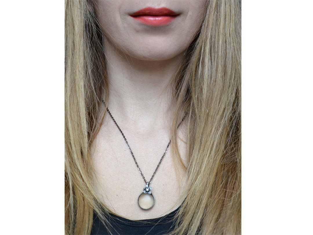 COLD WHITE Elegant Subtle Tiny Pendant Necklace Flower - Etsy